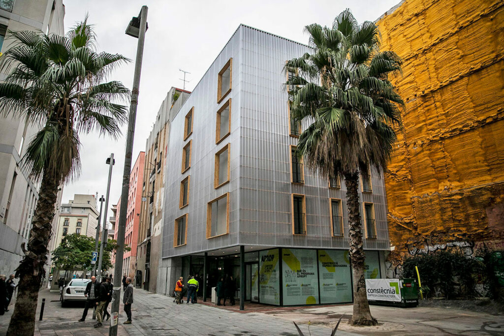 APROP: Container-Flats to Tackle Barcelona’s Housing Emergency | Blog ...